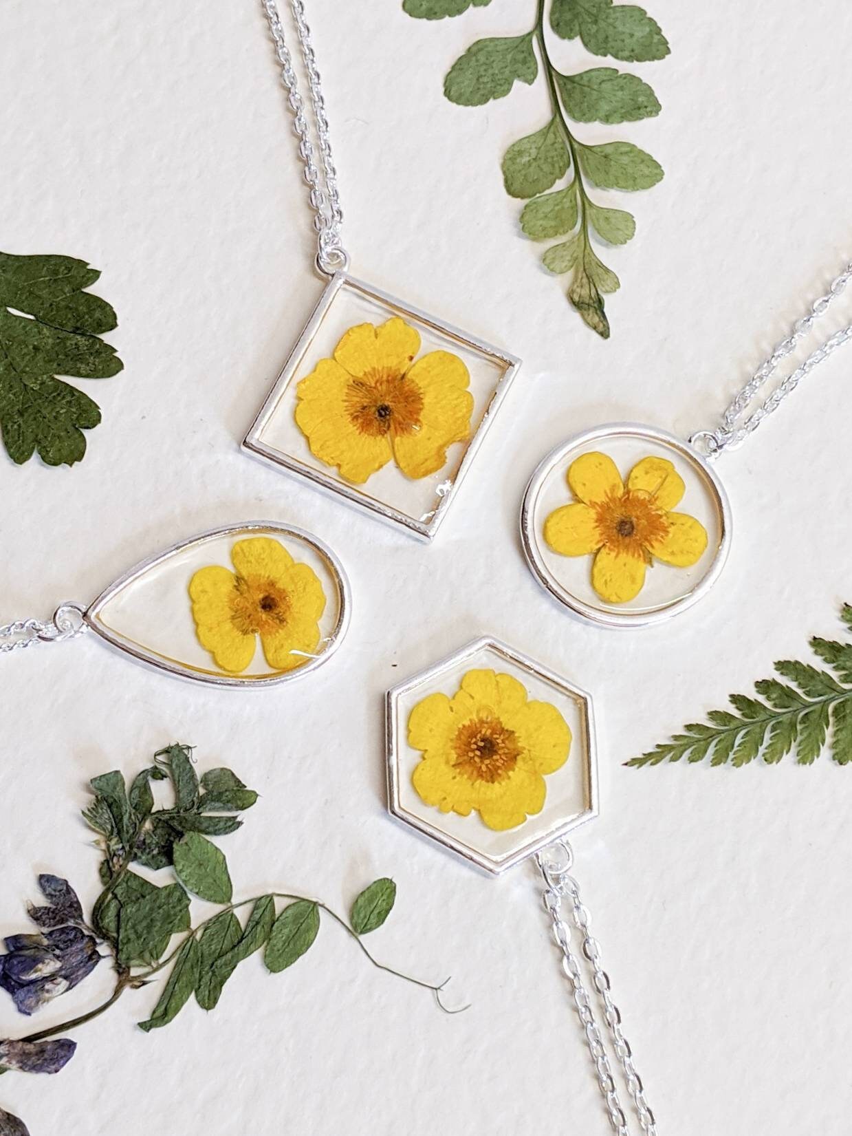 Pressed flower Buttercup pendant necklace. Real yellow | Etsy