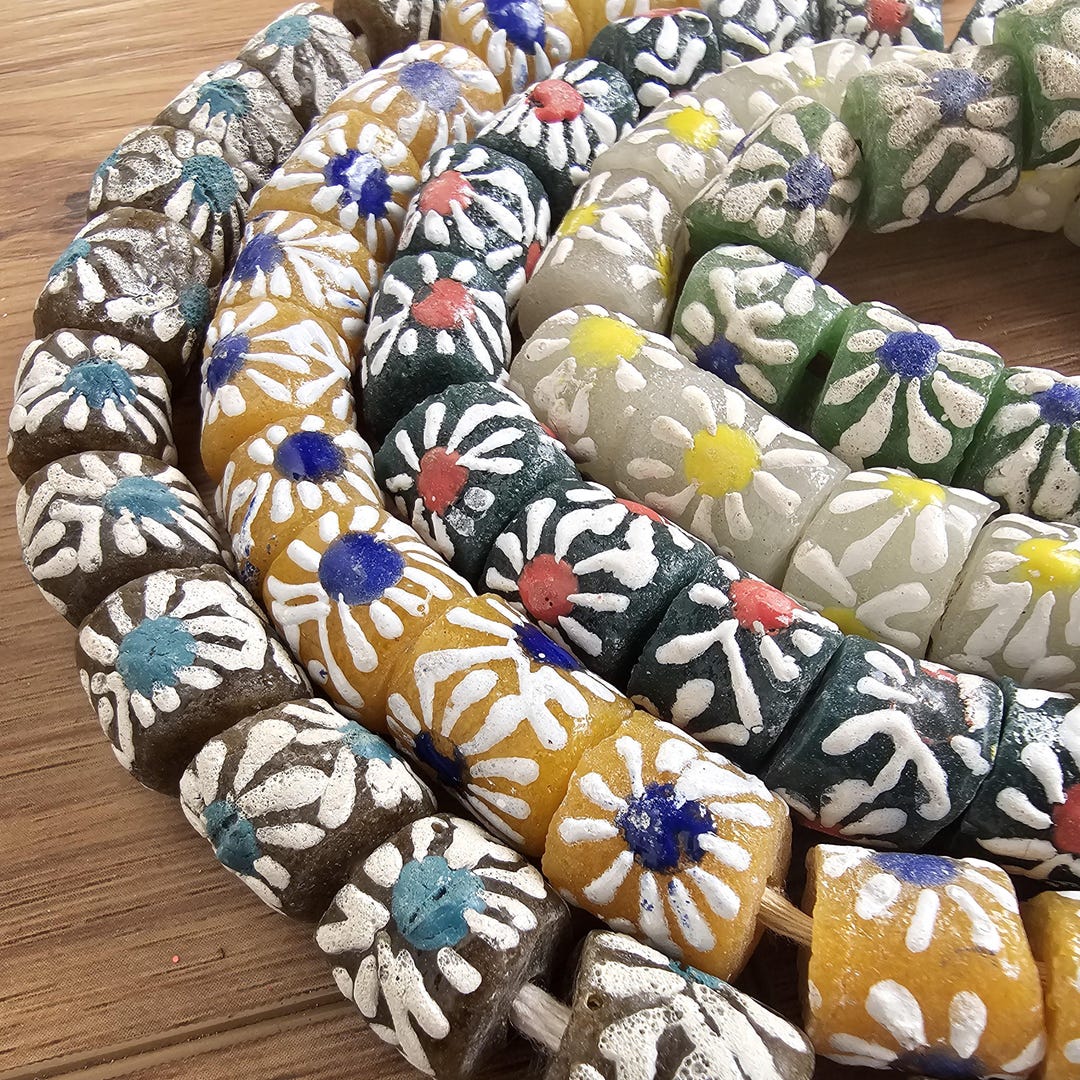 20 Flower African Beads - Etsy