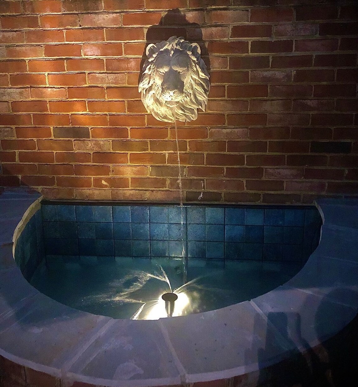 Lion Head Fountain| Cast Stone Water Feature| Lion Face Sculpture Pool ...