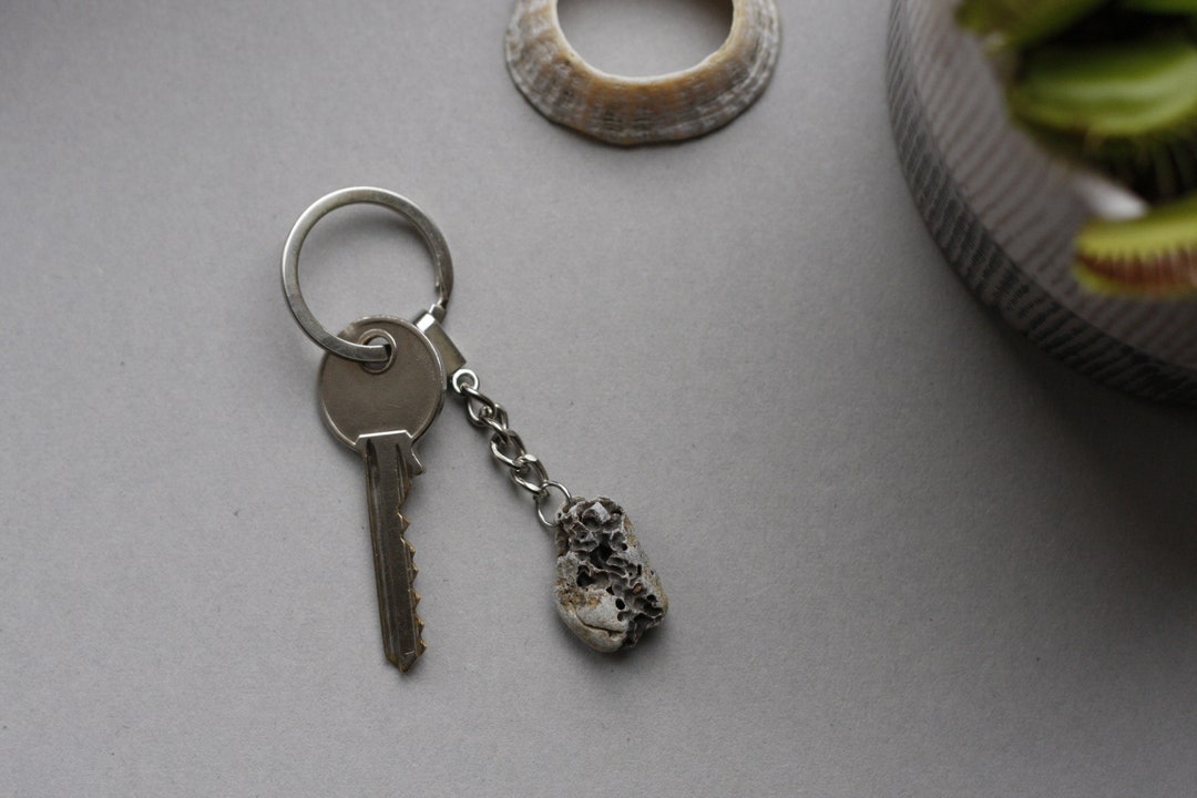 Holey Stone Keychain, Odin Stone, Hag Stone, Natural Stone Keychain - Etsy