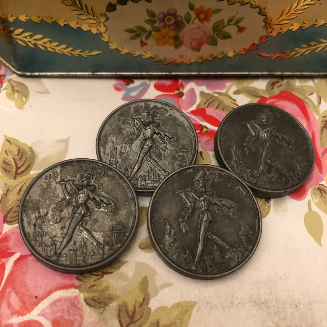 Vintage Large Pied Piper Metal Buttons - Etsy