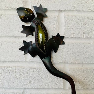 Recycled Metal Lizard Wall Hanging Decoration - 31cm (12 Inches) Head ...