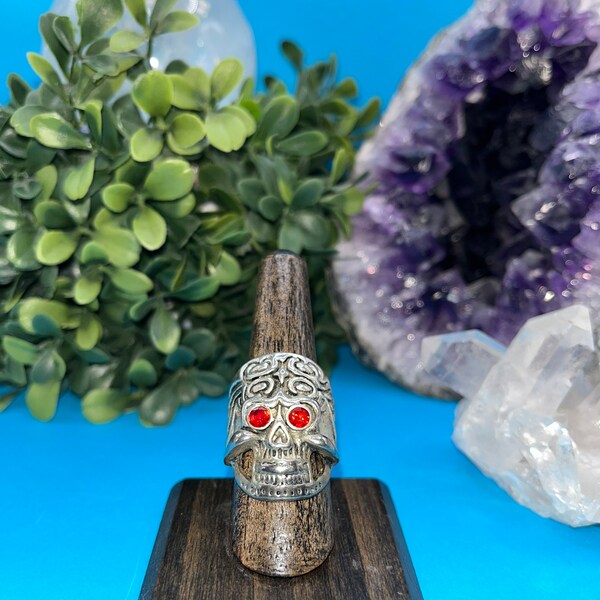 Red Eye Skull Ring - Etsy