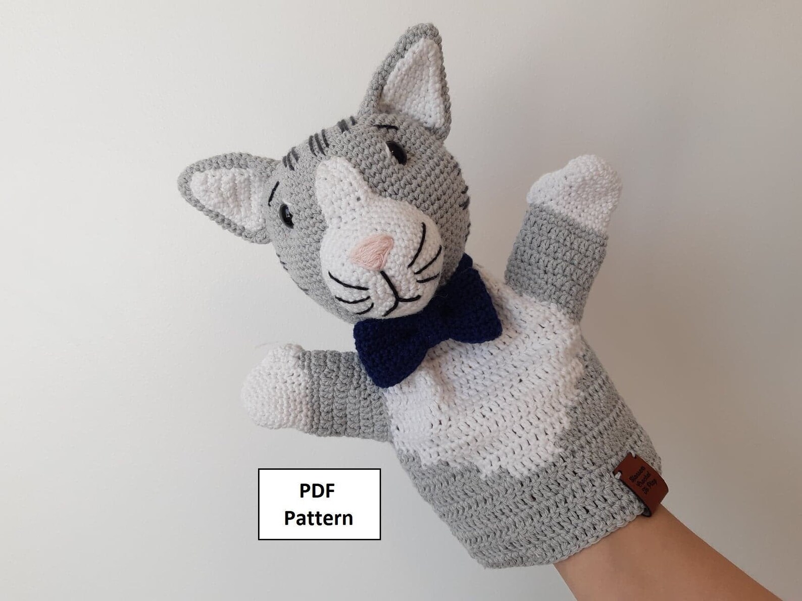 Crochet Pattern, the Bow Tie Cat Hand Puppet - Etsy