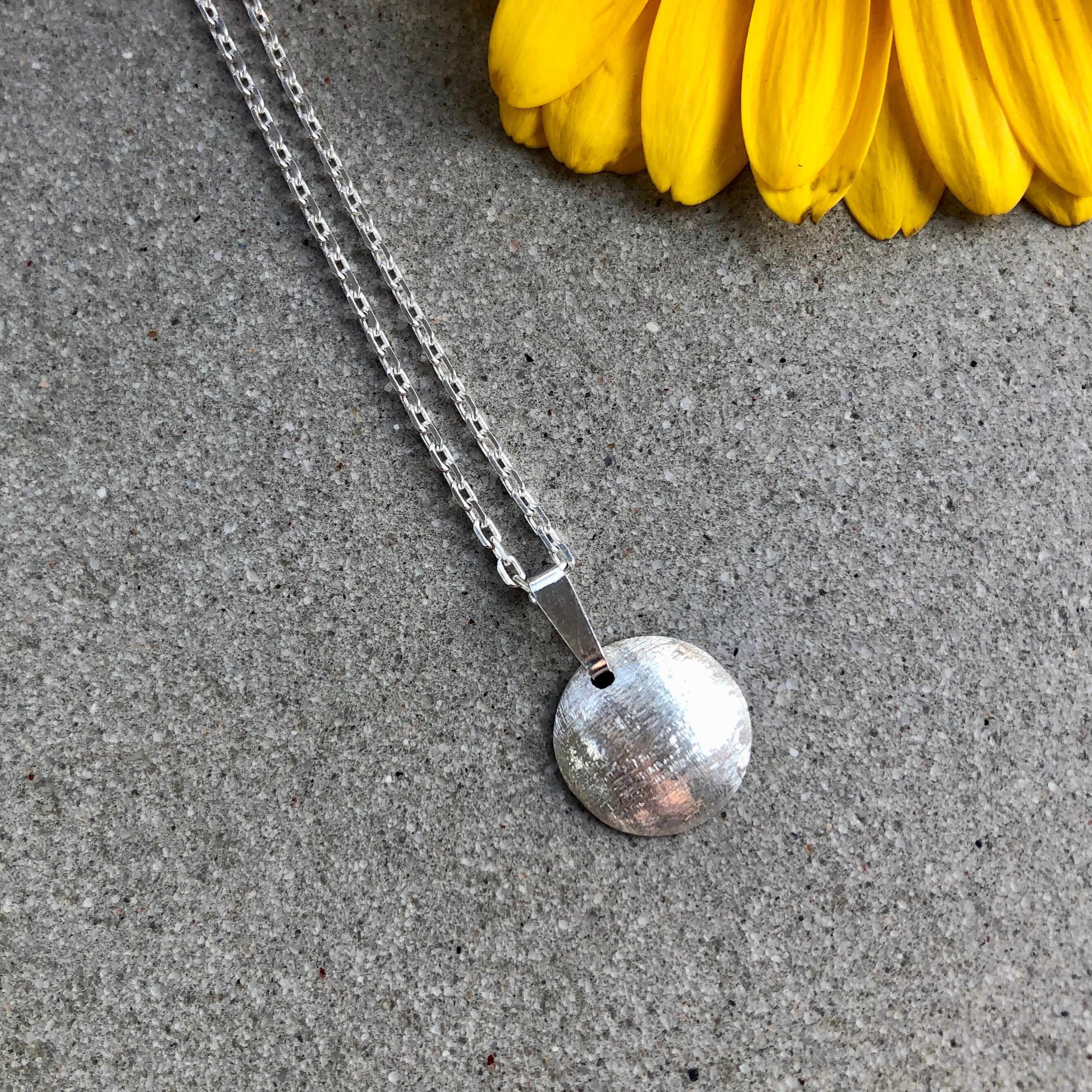 Dainty Circle Silver Necklace Small Round Silver Necklace - Etsy.de