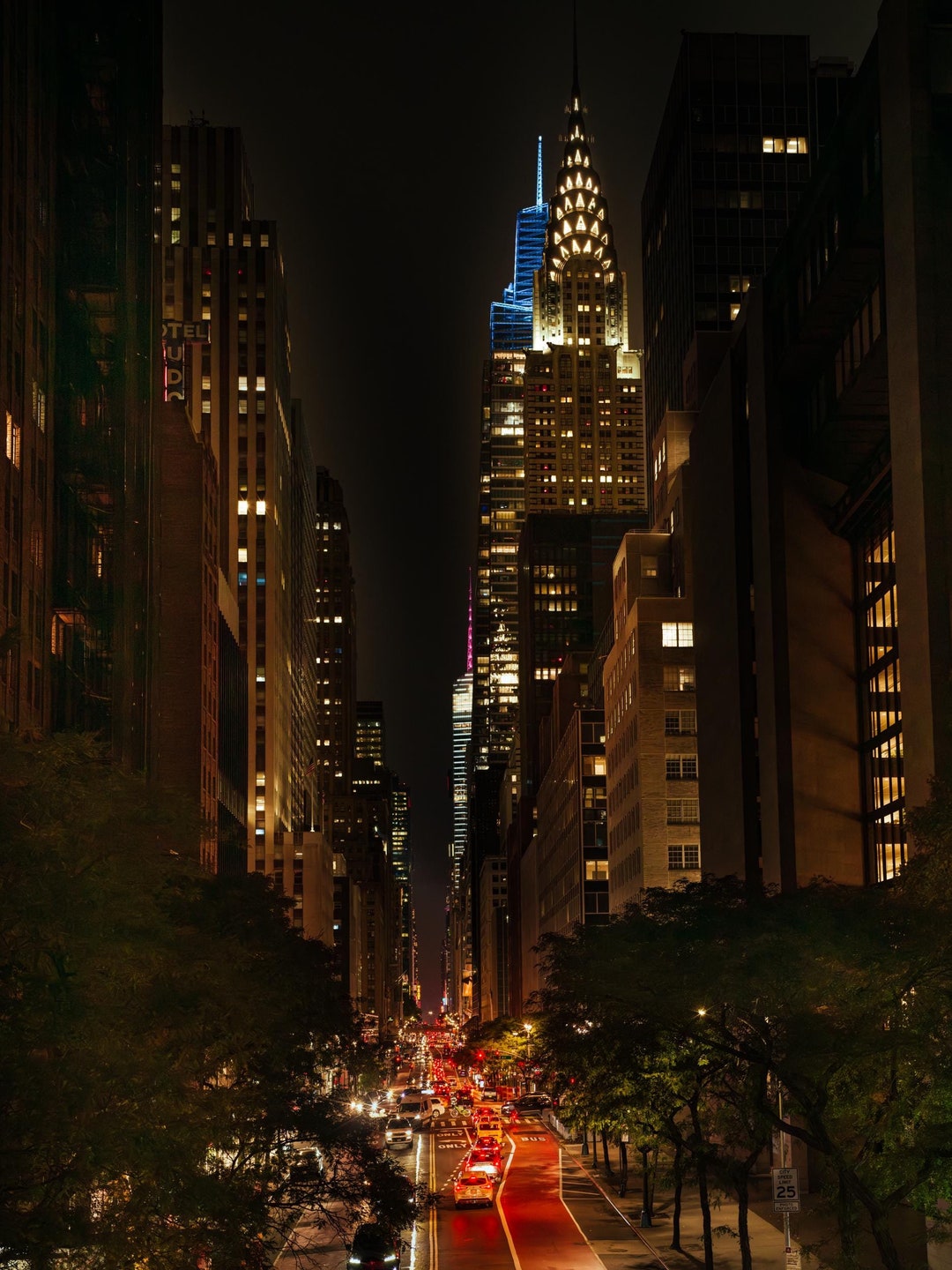 MANHATTAN JEWEL ~ Gorgeous New York Chrysler Building Architectural ...