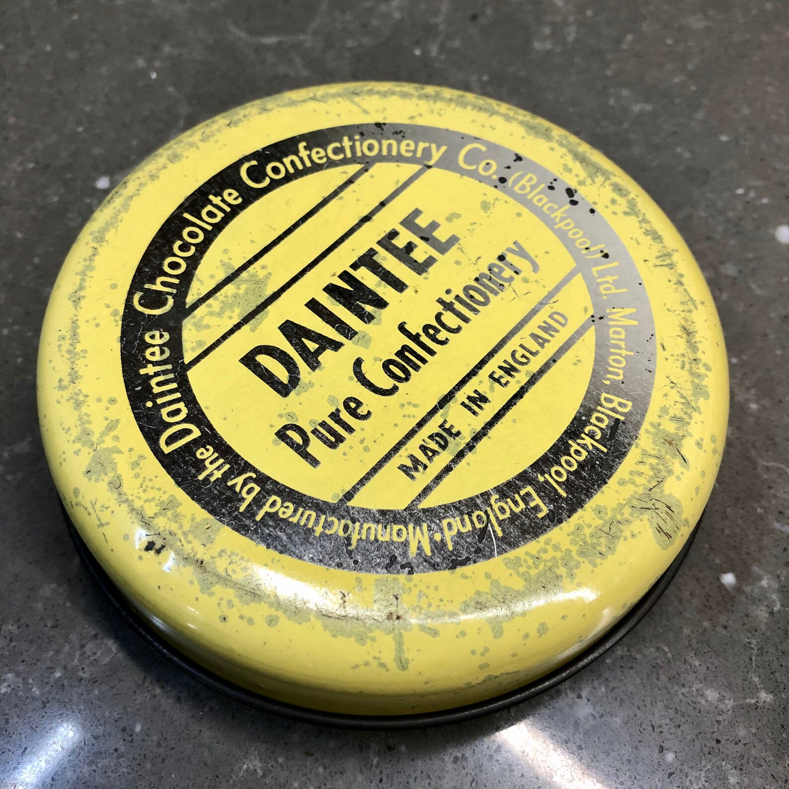 1930s Sweet Tin From DAINTEE. Children Playing With Dollhouse | Etsy