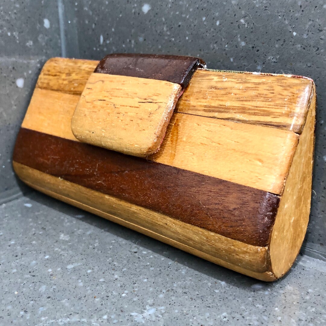 Vintage Miniature Coin Purse, Stamp Box Made of Wood. Red Flower Lining ...