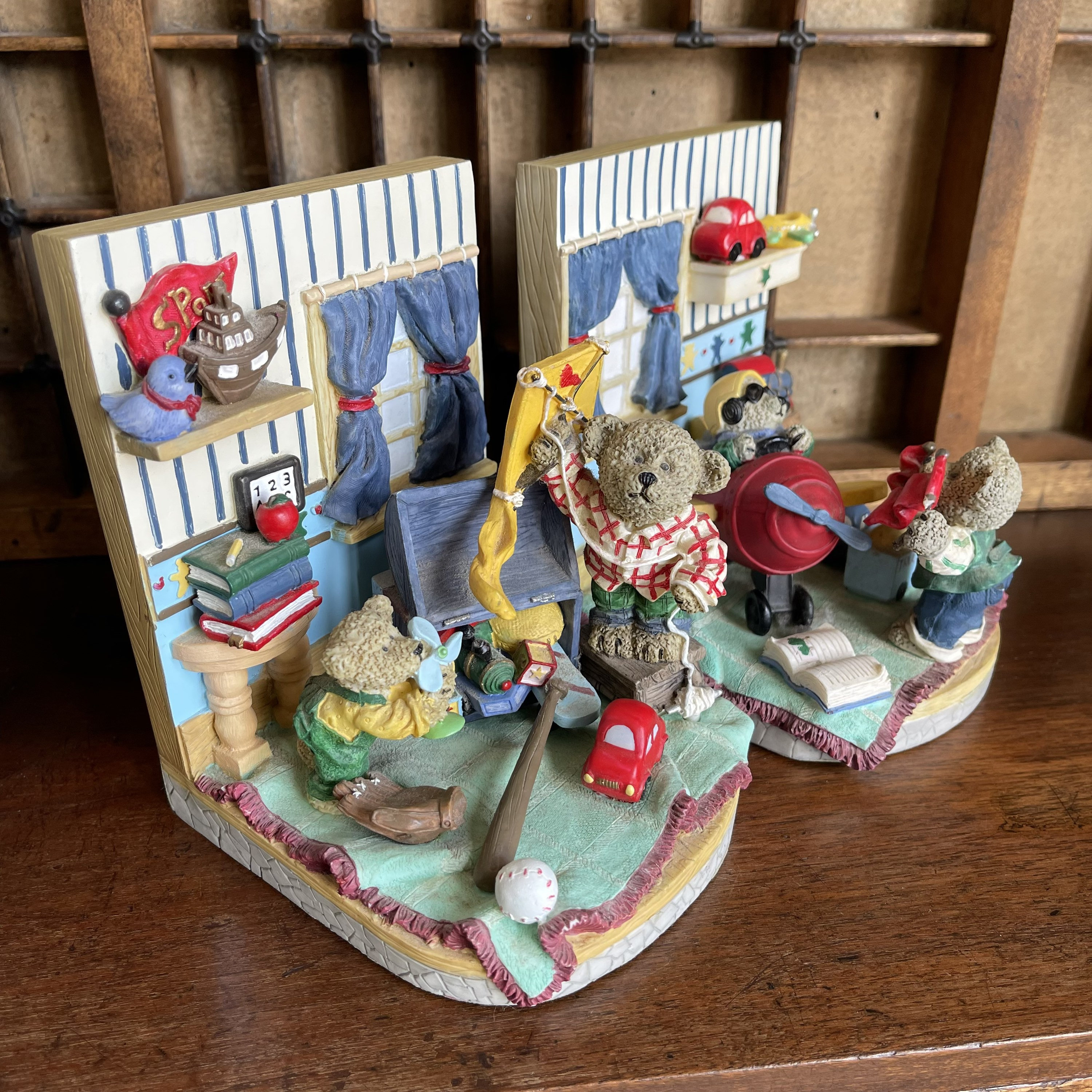 Vintage Toy Box Diorama Bookends - Etsy