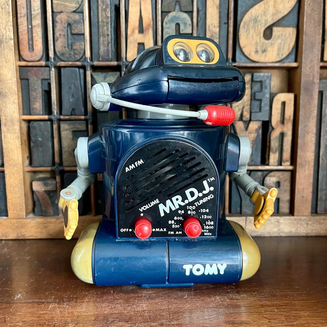 Vintage Novelty Robot Transistor Radio. Mr DJ by Tomy - Etsy