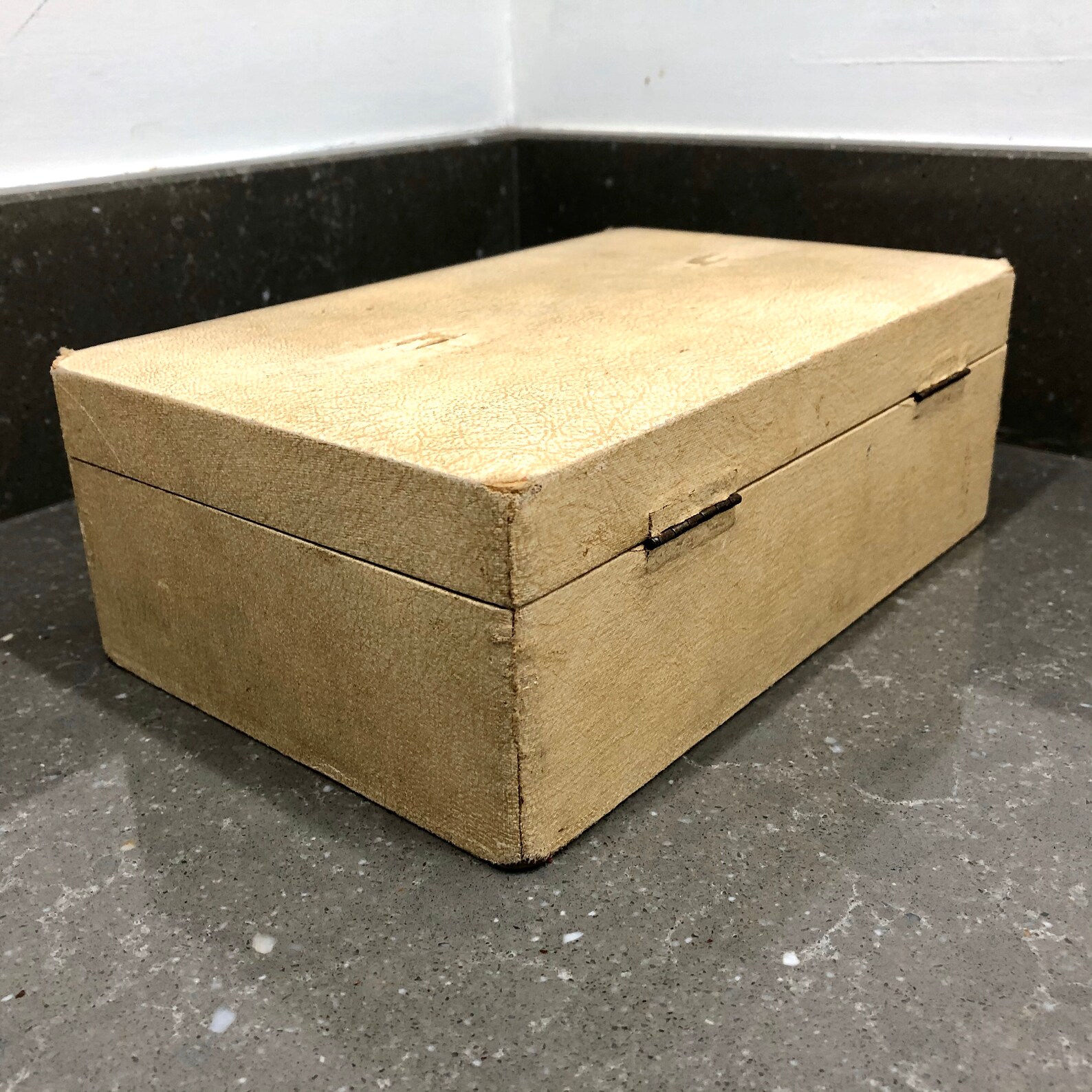 Vintage 1950s Cream Jewellery Box. Lift Out Tray With Red - Etsy