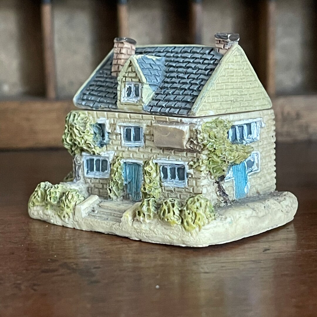Tiny Resin House, Cottage, Box, With Secret Compartment. 1 3/4” Tall ...