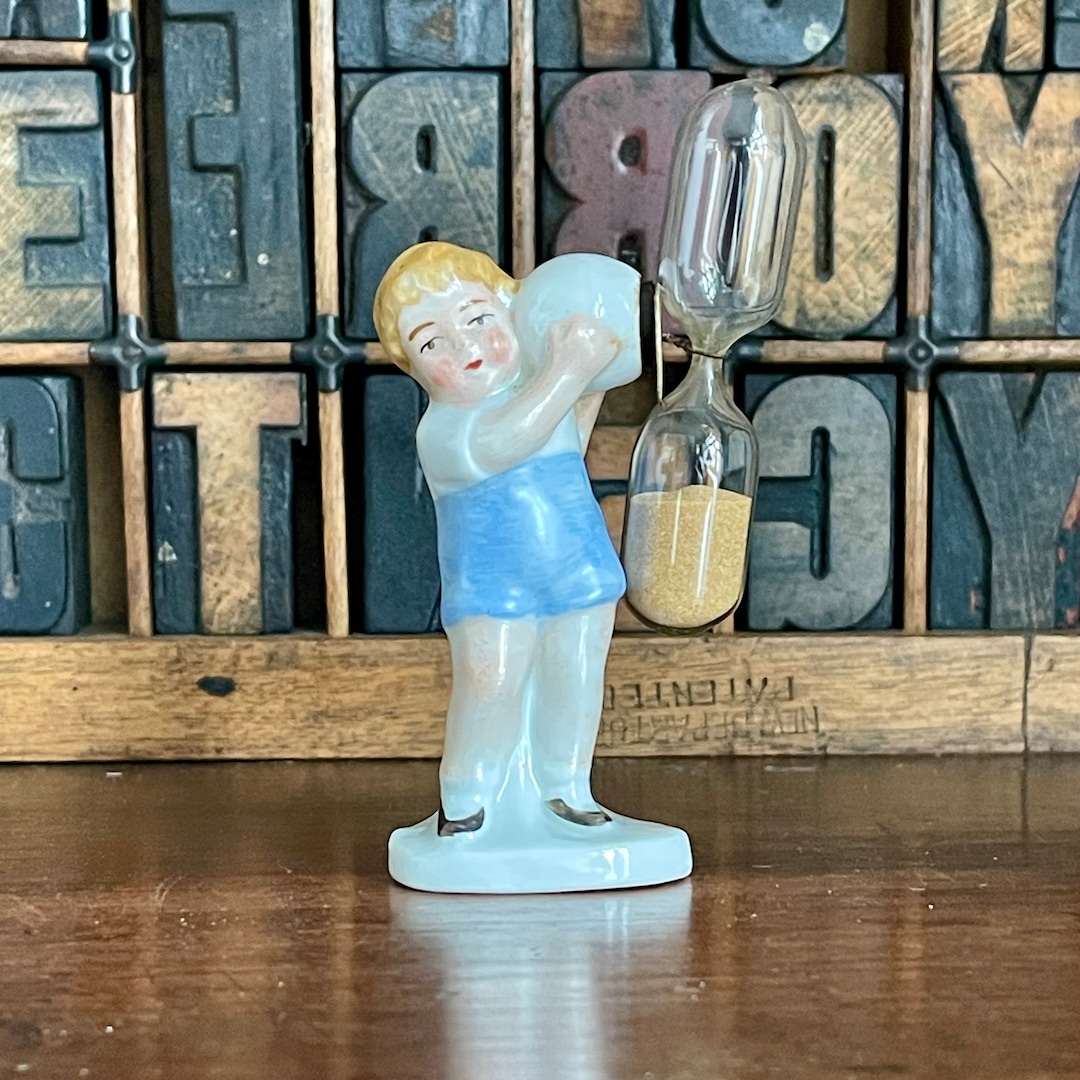 Small Vintage Egg Timer. 1940s Style Boy - Etsy