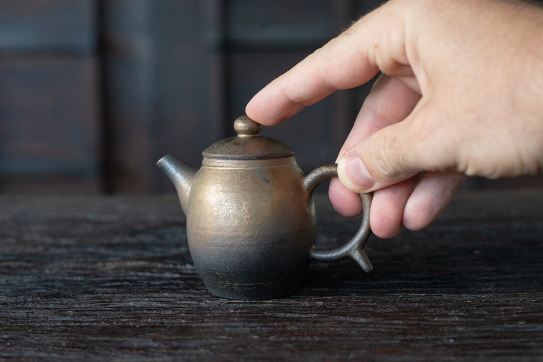 Teapot for One 120 Ml, Small Teapot for Gong Fu Cha Black and Gold ...