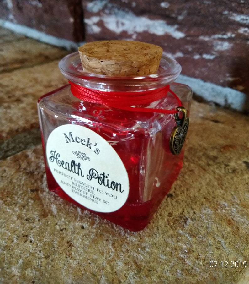 Dungeons and Dragons Health/healing Potion/bottle With Dice! - Etsy