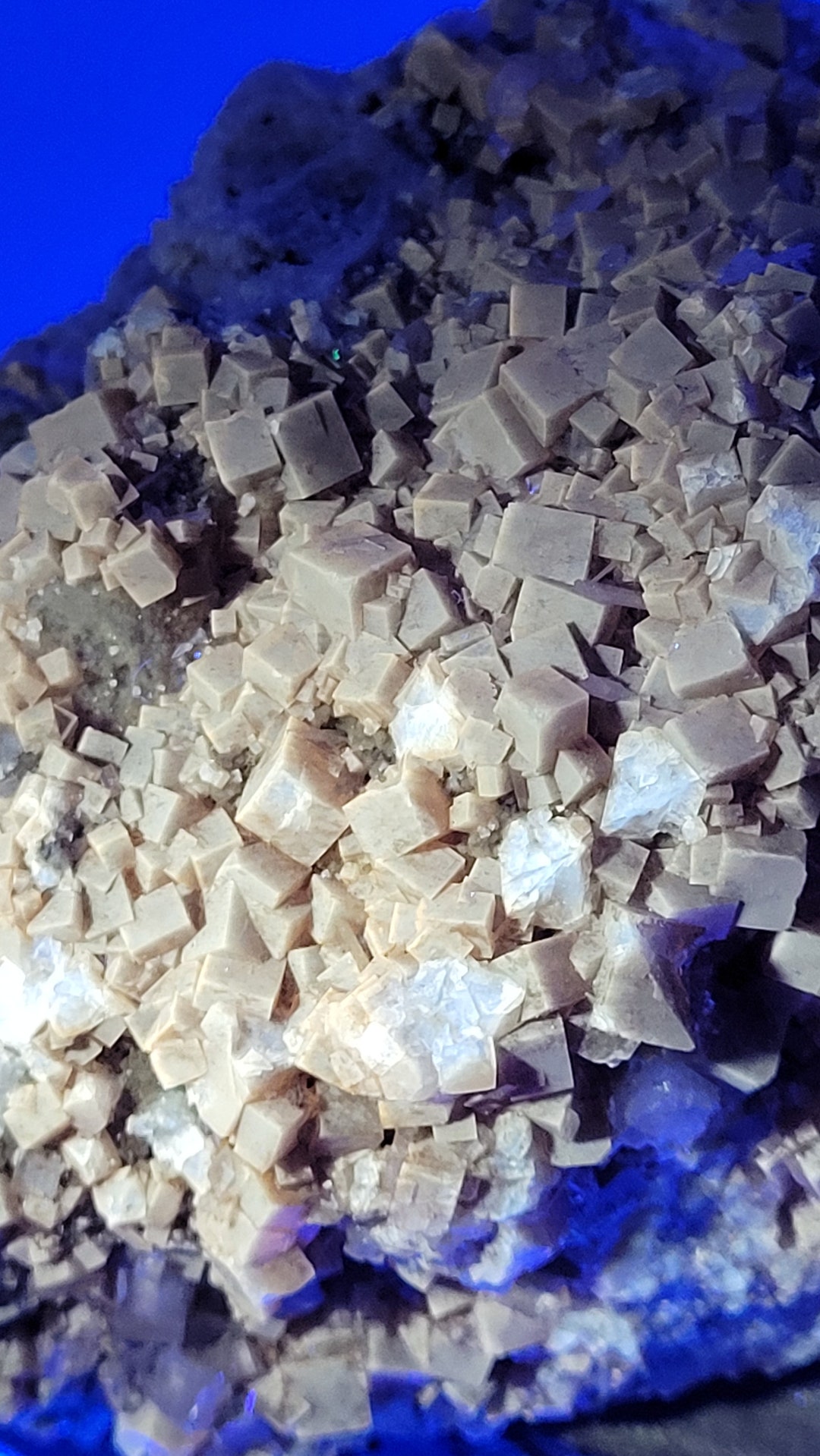 Ohio Fluorite & Celestite With UV Phosphorescent Propertys 33 - Etsy