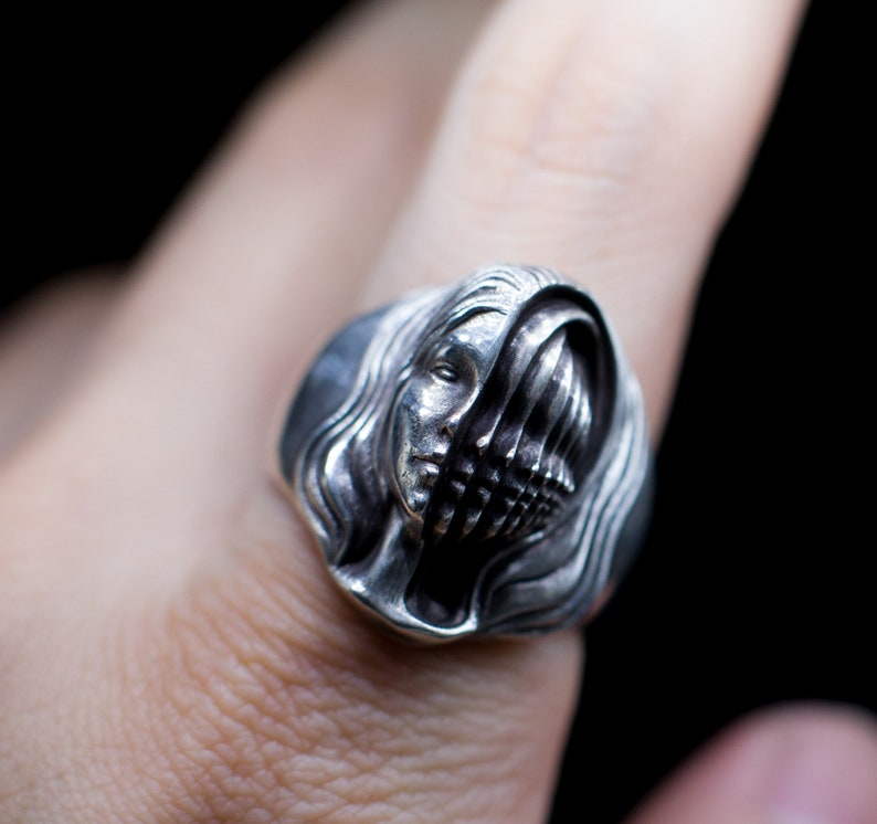 Faces Art Ring Handmade Oxidized Solid Silver Ring Artwork - Etsy