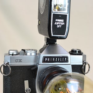 Prinzflex Camera Lamp: Retro Desk Lamp With Tripod & Edison Bulb - Etsy