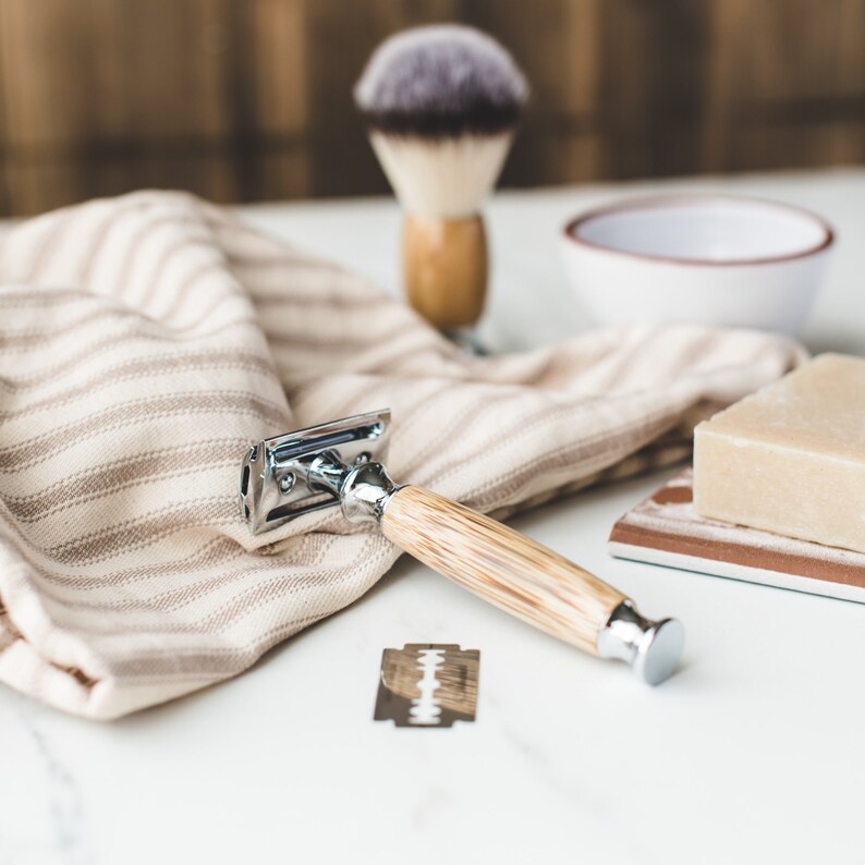 Bamboo Safety Razor Shaving Kit - With Shaving Soap, Blades, Travel Bag ...