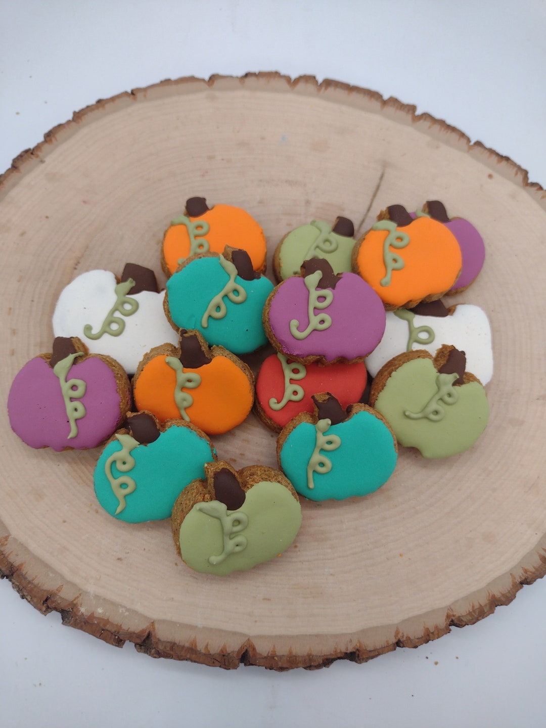 Small Pumpkin Treats Fall Treat Pumpkin Dog Treat Dog Cookies Dog small-pumpkin-treats-fall-treat-pumpkin-dog-treat-dog-cookies-dog