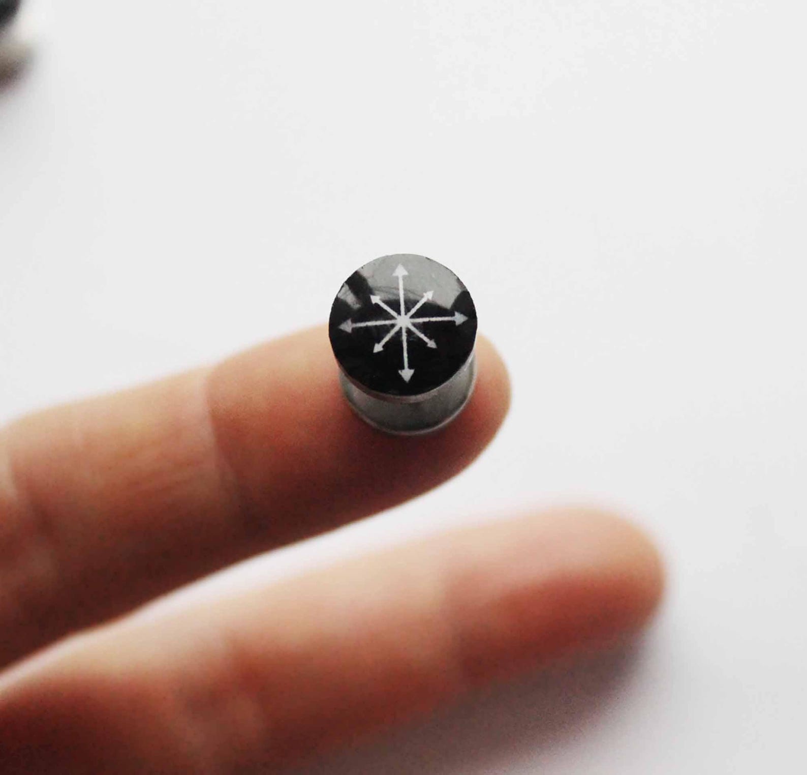 16G Faux Ear Plugs Screw on Cheater Earrings Fake Gauge Earrings Vital ...