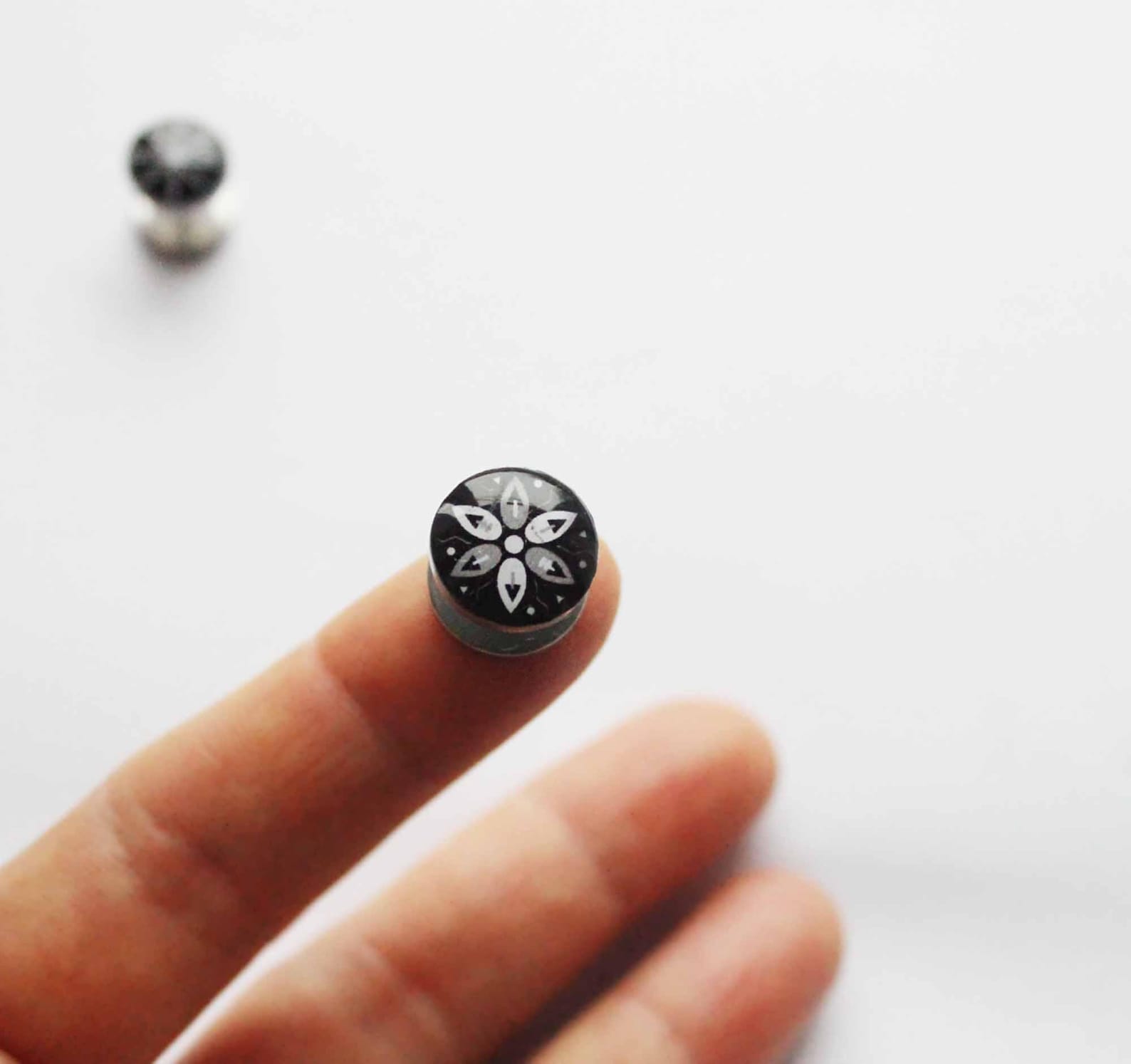 16G Faux Ear Plugs Screw on Cheater Earrings Fake Gauge Earrings Vital ...