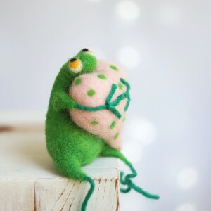 Needle Felted Frog Little Needle Felt Green Frog With A Pink | Etsy