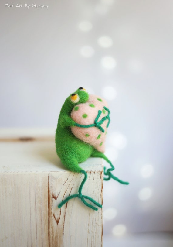 Needle Felted Frog Little Needle Felt Green Frog With A Pink | Etsy