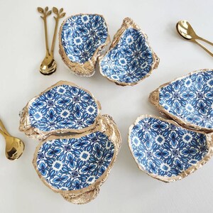 Chinoiserie Blue and White Oyster Shell Dishes, Salt and Pepper Cellars ...