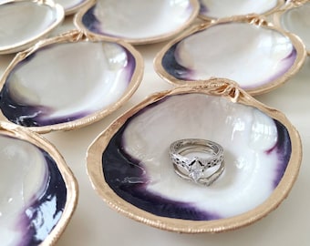 Clam Shell Ring Box - Etsy
