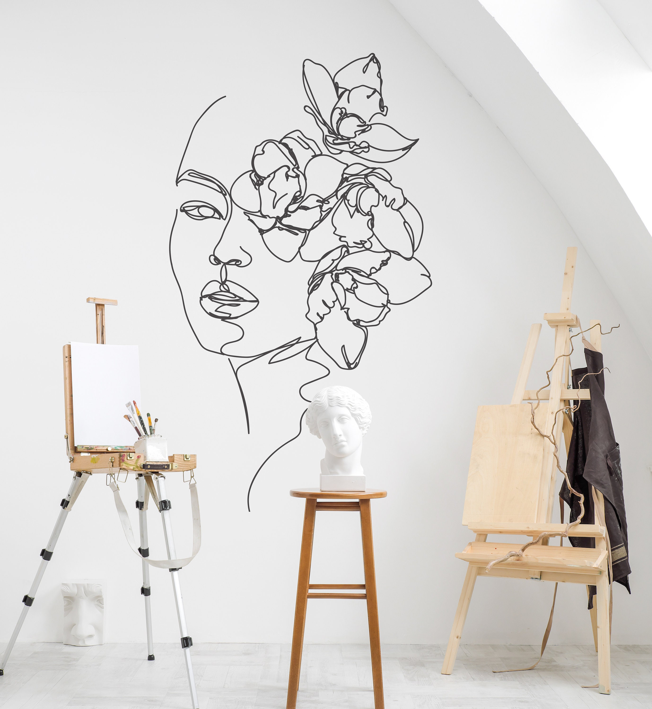 Line Drawing Wall Decal Floral Woman Line Drawing Focal Wall - Etsy