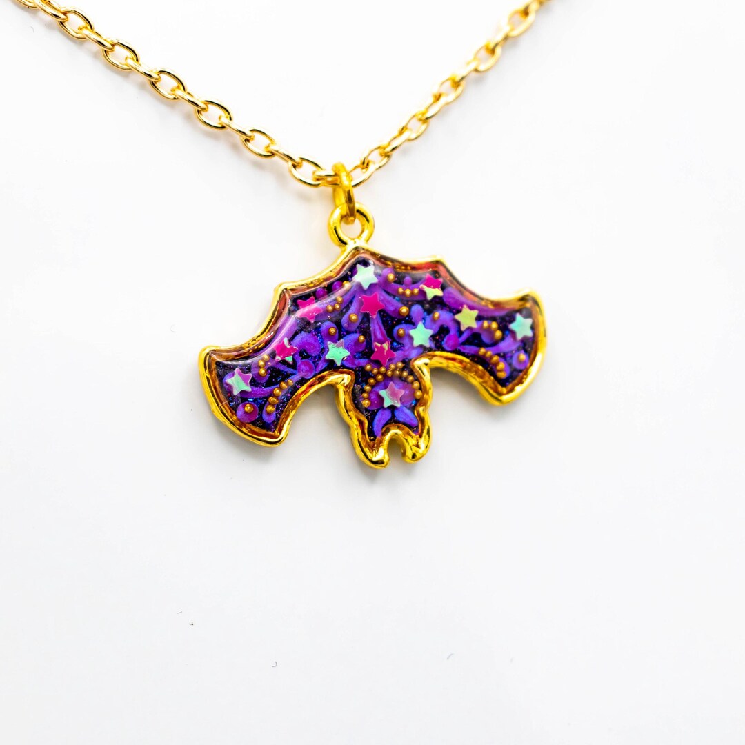 Starry Bat Chain Necklace - Violet Iridescent Glitter Stars Hand ...