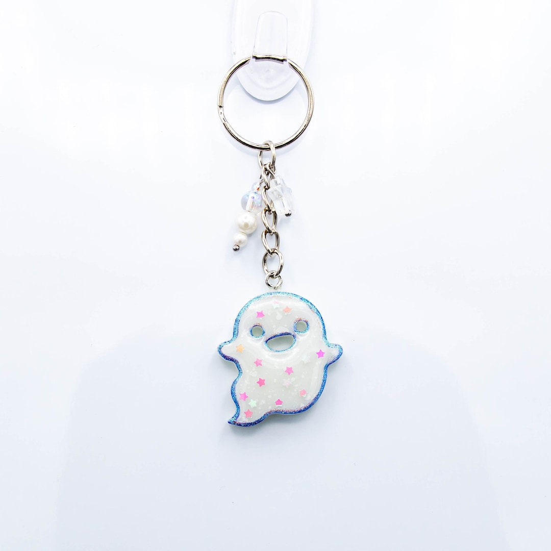 Halloween Ghost Keychain – Blacklight UV Reactive Glowing Effect ...