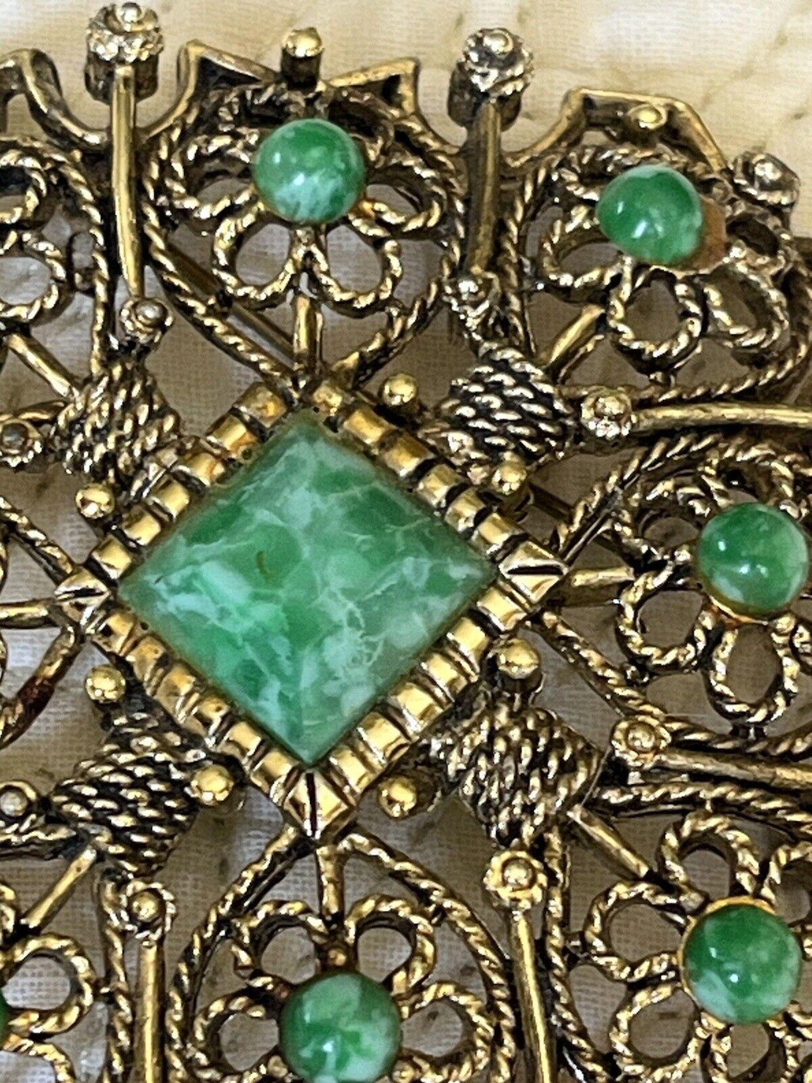 Vintage Brooch Open Work Green Faux Stone Gold Tone Ornate Pin Brooch ...