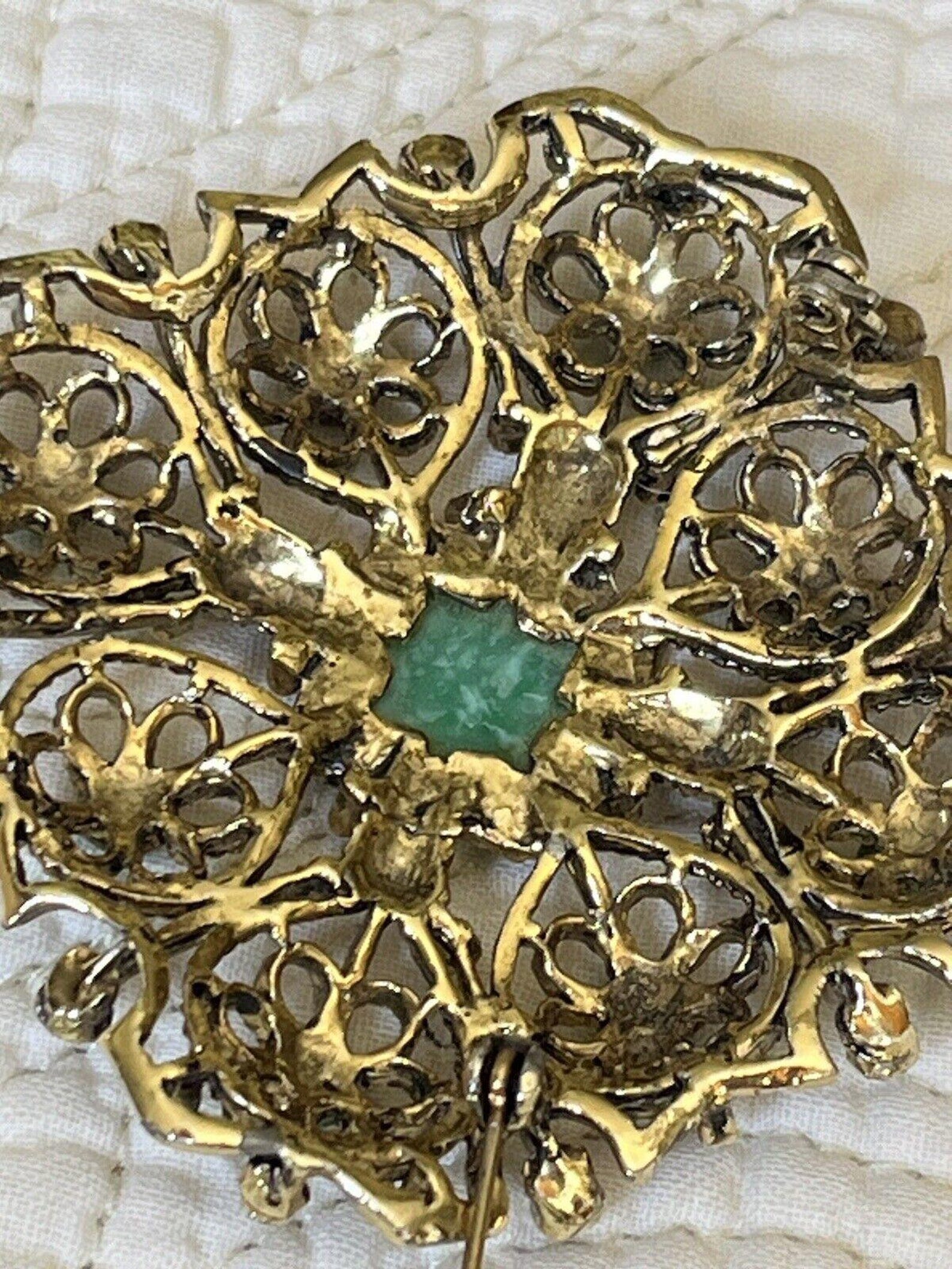 Vintage Brooch Open Work Green Faux Stone Gold Tone Ornate Pin Brooch ...
