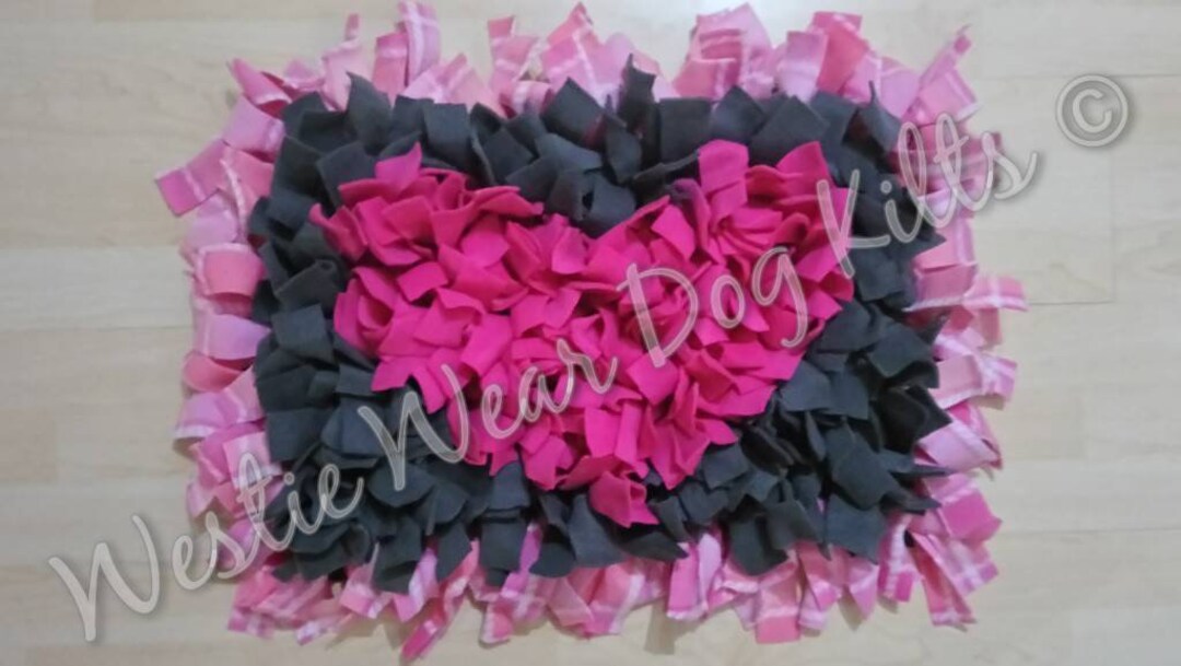 Large Heart Snuffle Mat, Dog Snuffle Rug, Treasure Mat - Etsy Norway