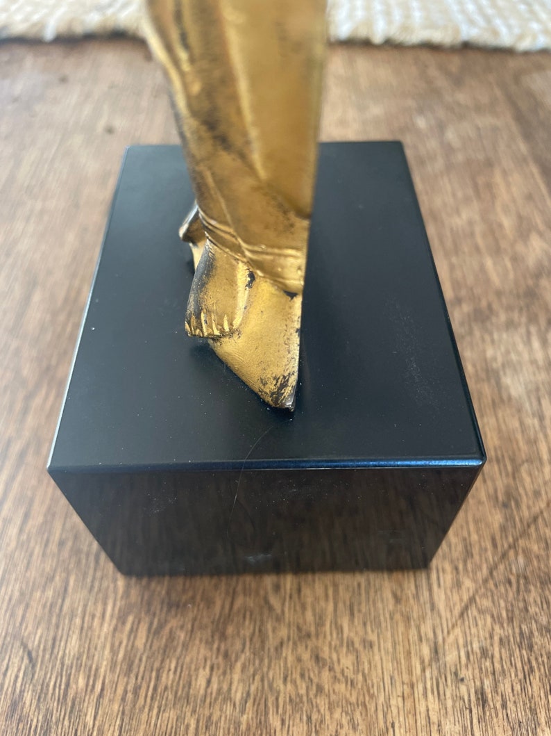 Metropolitan Museum of Art Statue - Etsy