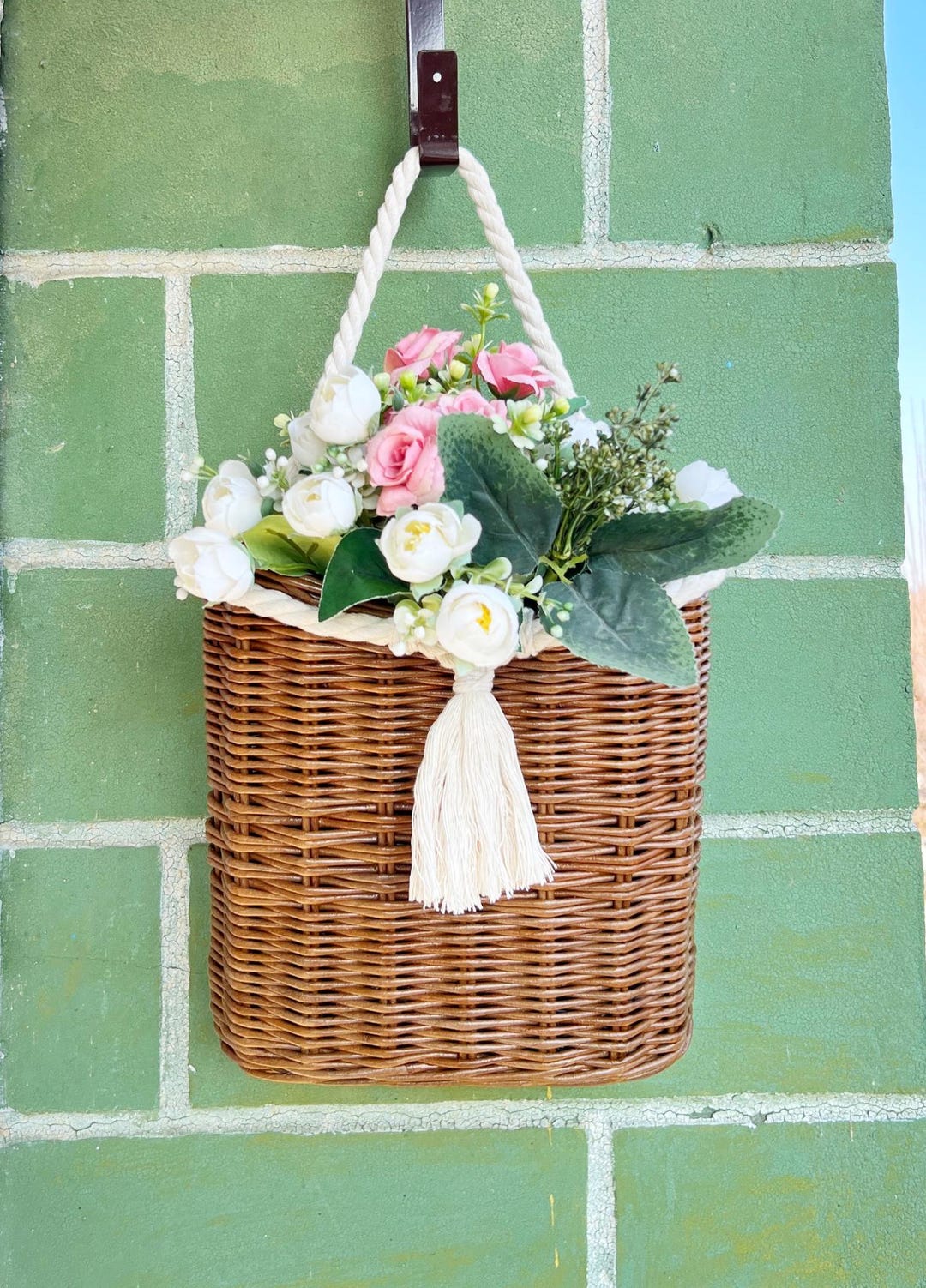 Front Door Basket Wreath, Farmhouse Empty Hanging Basket for Fresh or ...