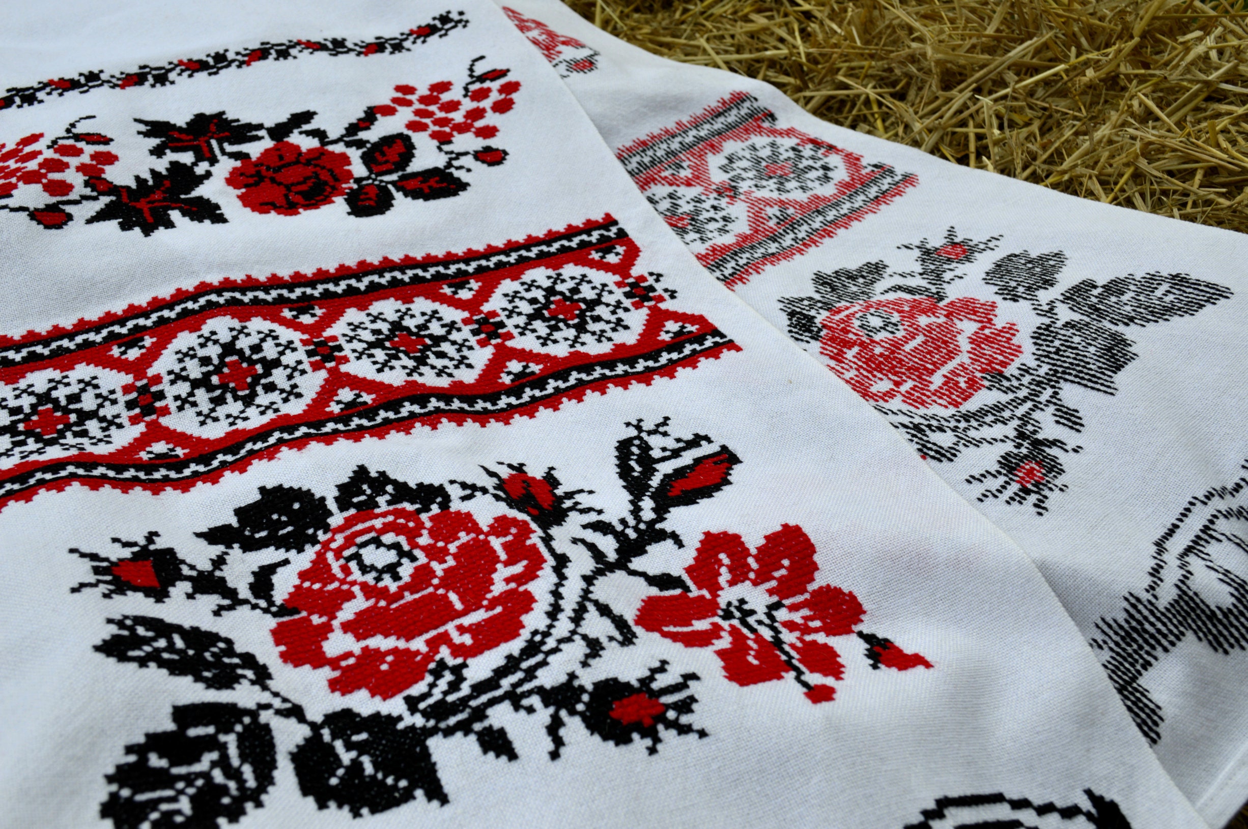 Embroidered rushnyk with roses Wedding rushnyk Rushnyk | Etsy