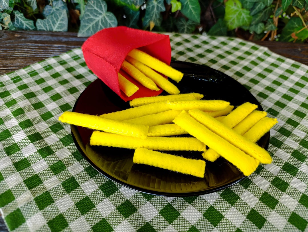 18 French Fries in Box Play Kitchen Food - Pretend Kitchen & Sensory ...