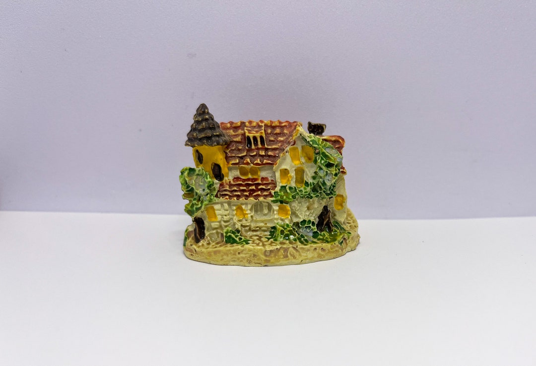 Tiny Adorable Miniature Cottage House Hand Painted & Vintage Perfect ...
