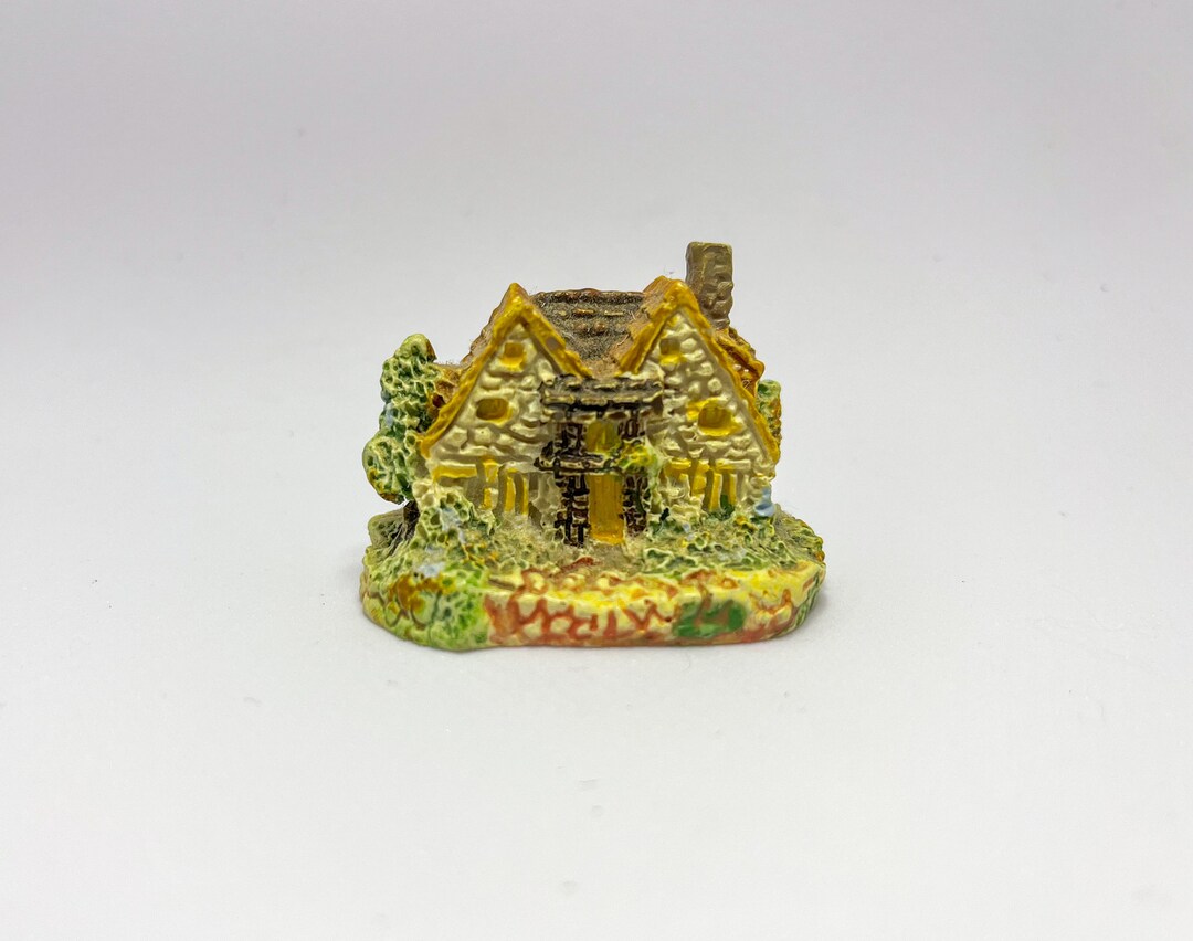 Tiny Adorable Miniature Cottage House Hand Painted & Vintage Perfect ...
