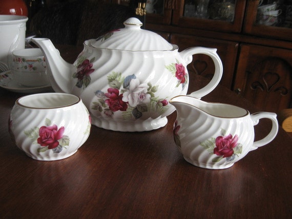 99 beautiful vintage tea set fine bone China Birks | Etsy