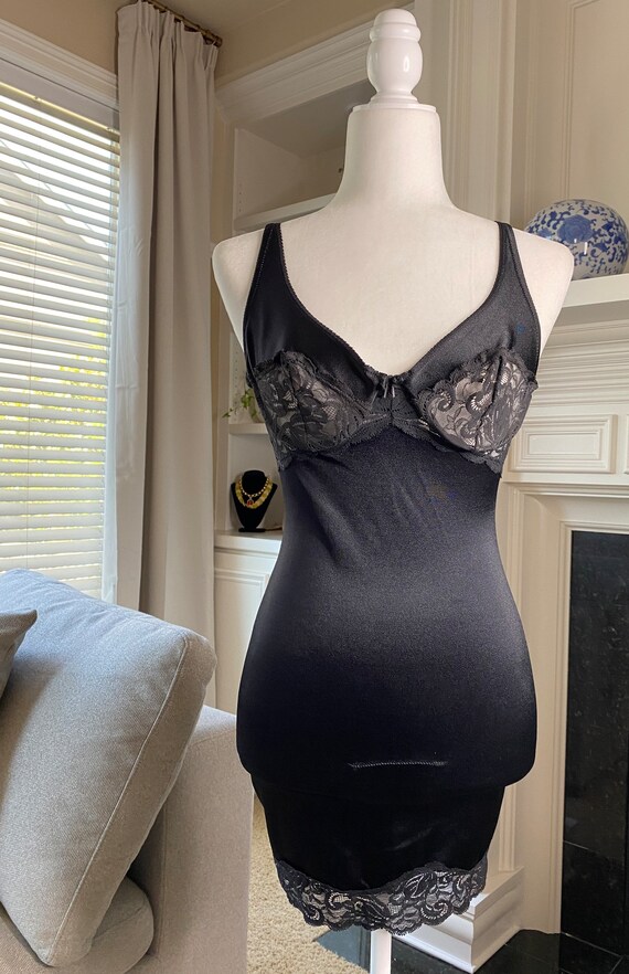 Vintage vanity fair shaper - Gem