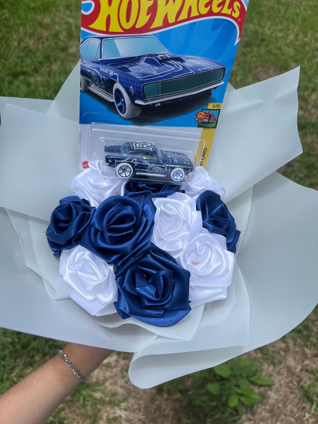 Hot Wheels Ribbon Rose Bouquet |67’ Camaro | 10 Count - Etsy