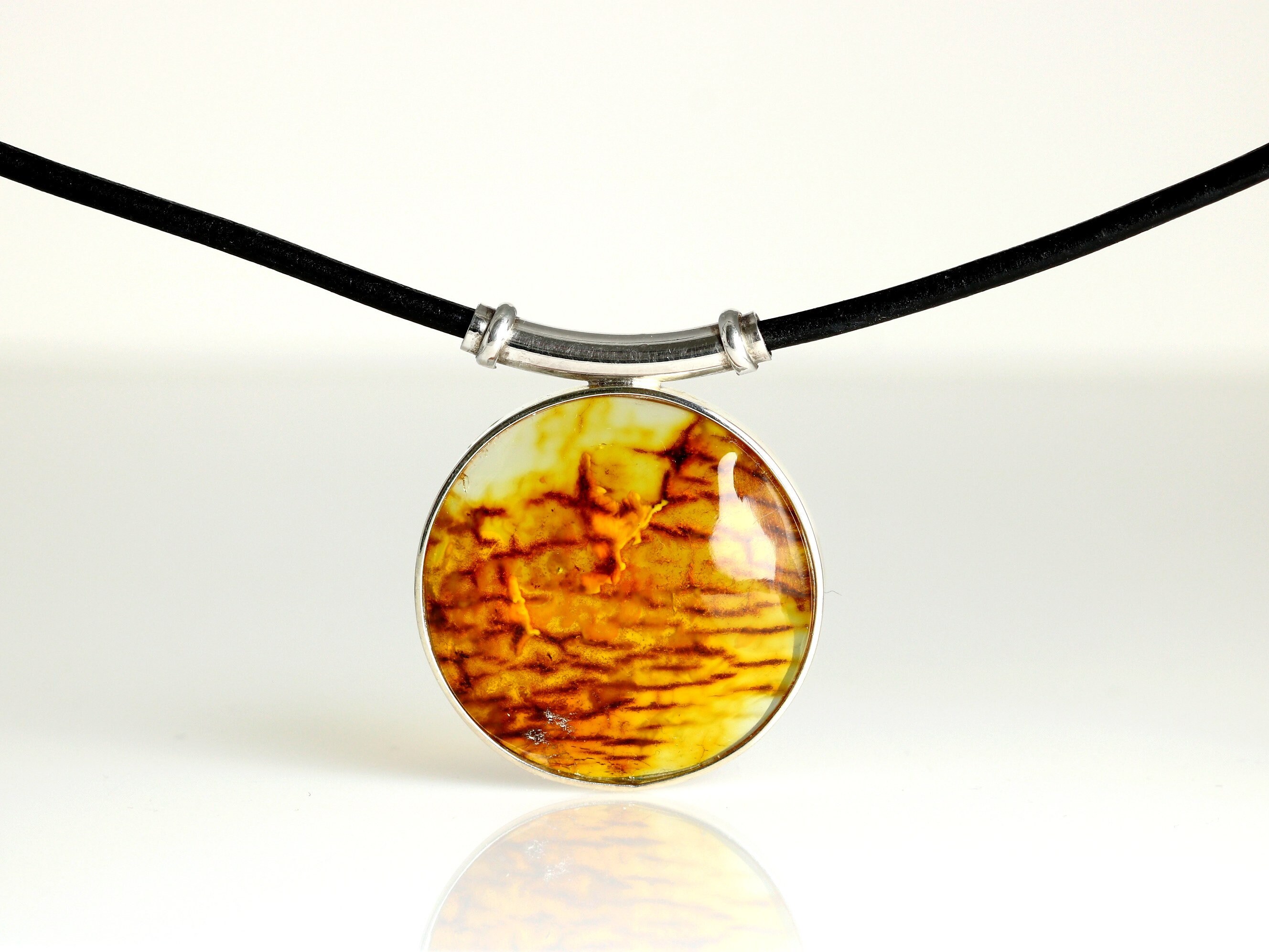 Large Amber Choker Necklace Sircle Large Pendant - Etsy Australia