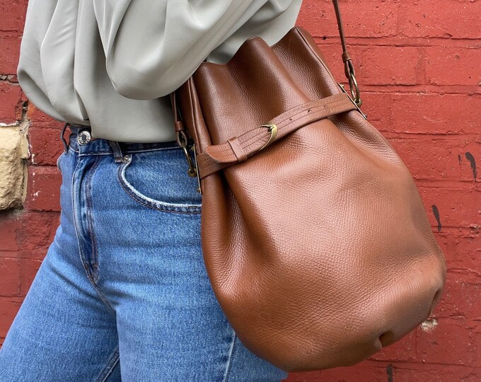 1960s Bucket Style Bag in Brown Leather - Etsy