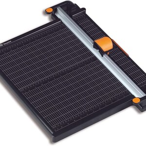Fiskars A3 or A4 Recycled Titanium Ø45mm Rotary Paper Trimmer 45 Cm ...