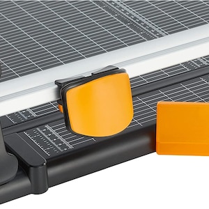 Fiskars A3 or A4 Recycled Titanium Ø45mm Rotary Paper Trimmer 45 Cm ...