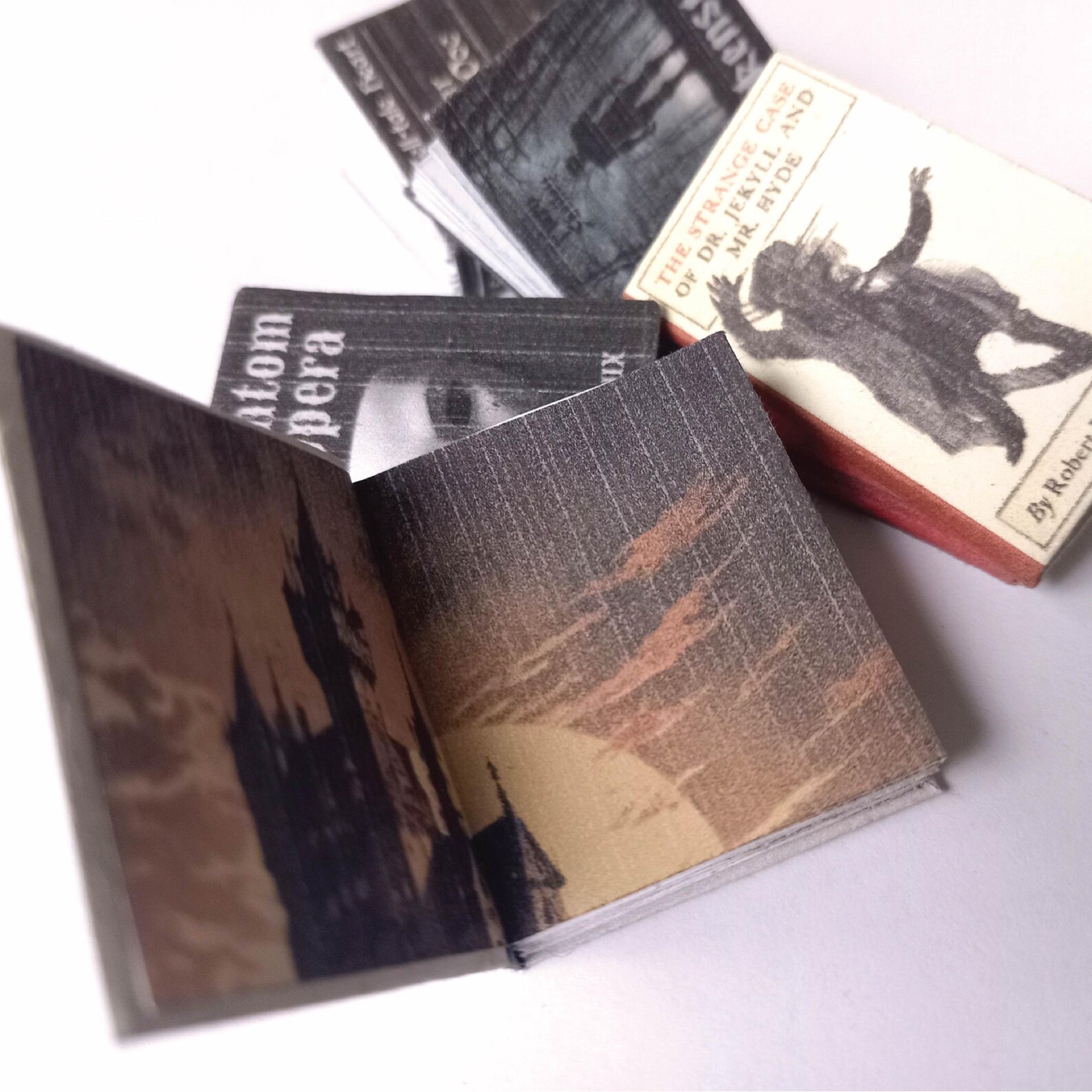 Miniature Horror Books: Printable DIY Dollhouse Set (PDF) - Halloween ...